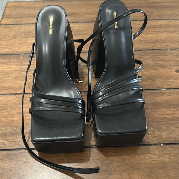 PrettyLittleThing | Shoes | Platform Chunky Heels | Poshmark